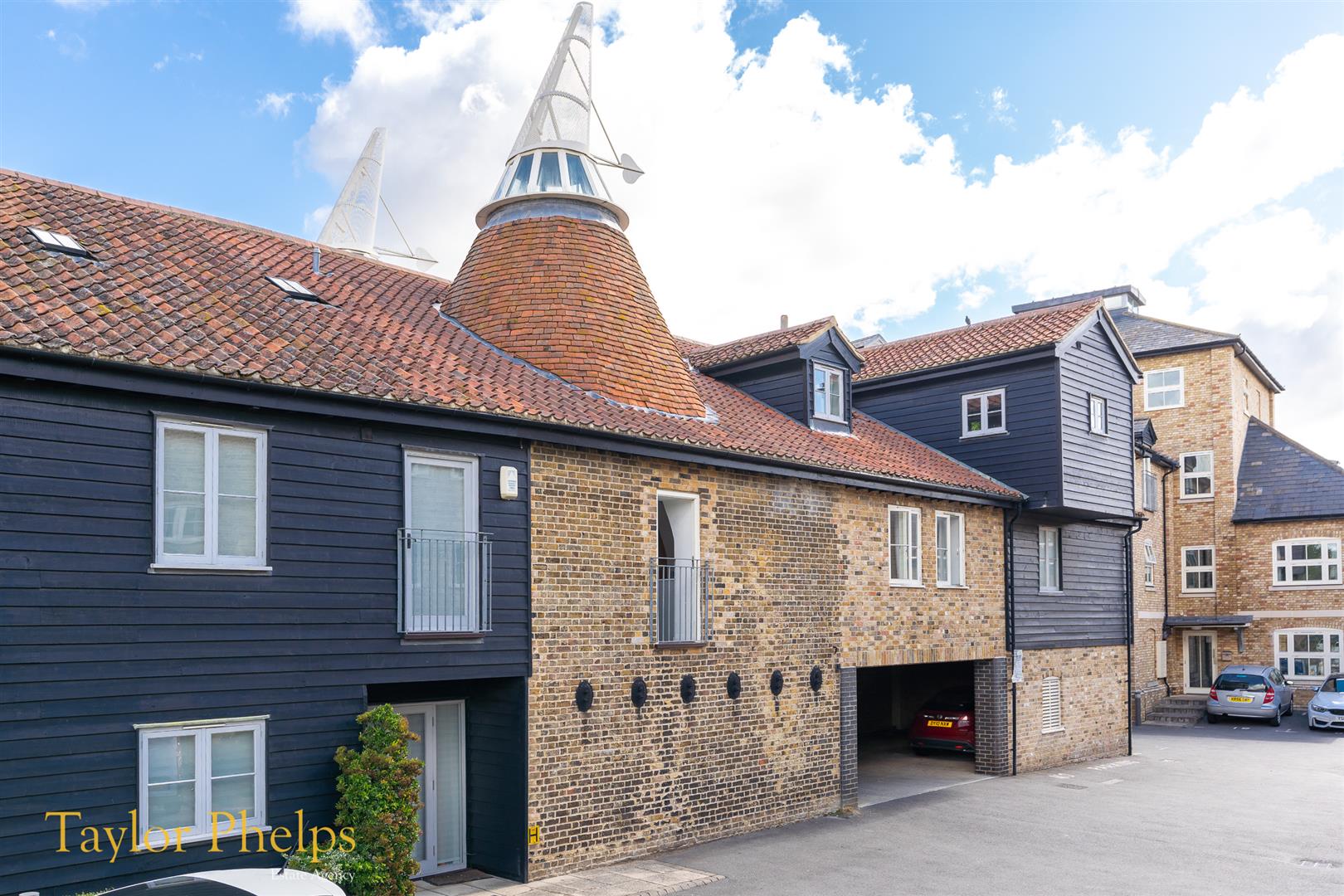 Property in Buryfield Maltings, Ware, Hertfordshire, SG12 0HU