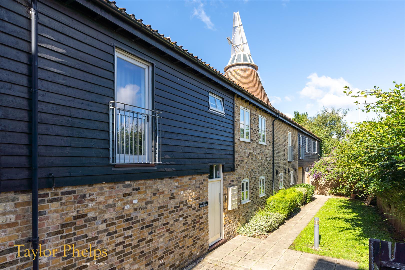 Property in Buryfield Maltings, Ware, Hertfordshire, SG12 0HU