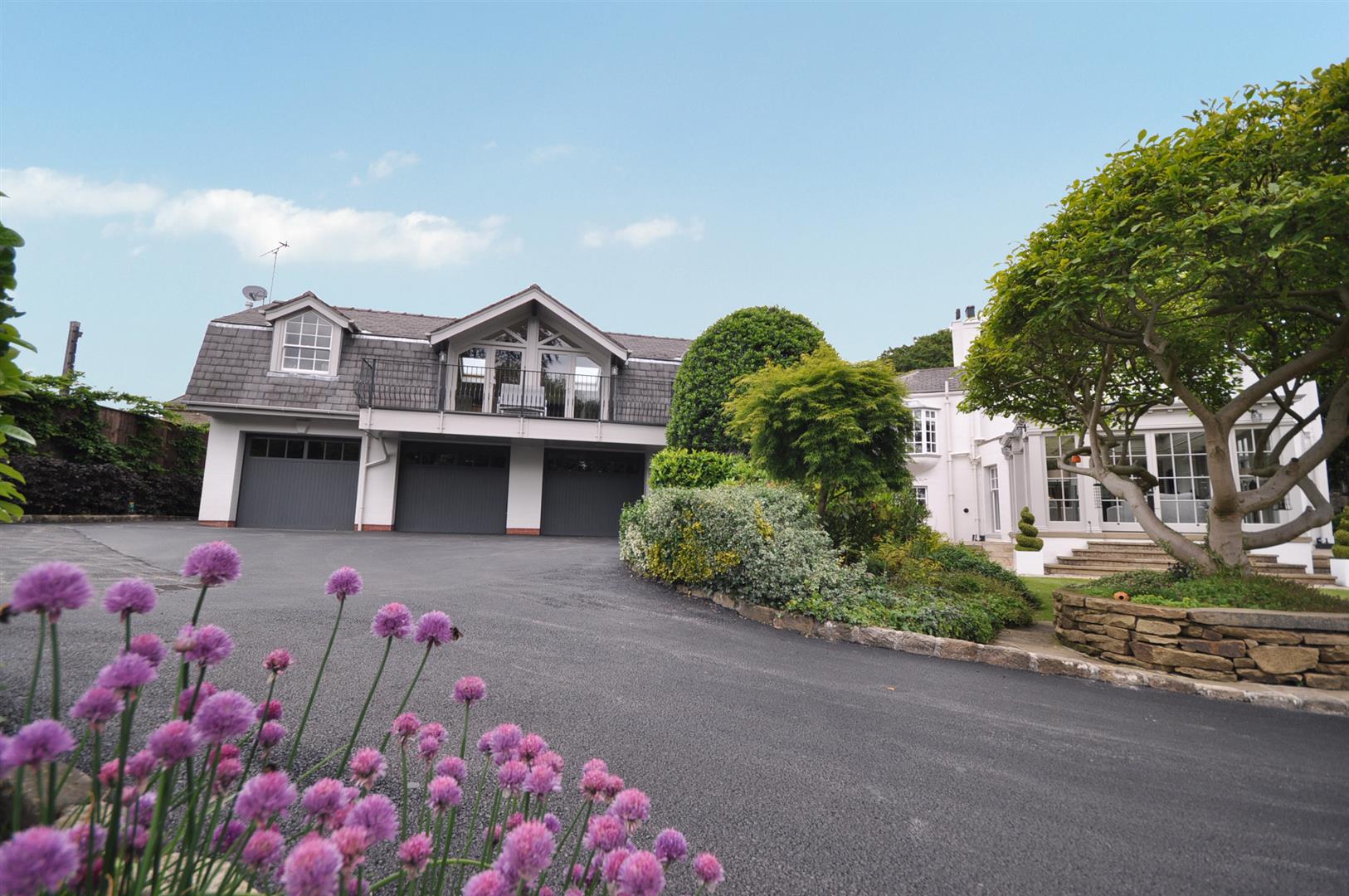 Property in Norden Road, Bamford, Bamford, Rochdale, OL11 5NT