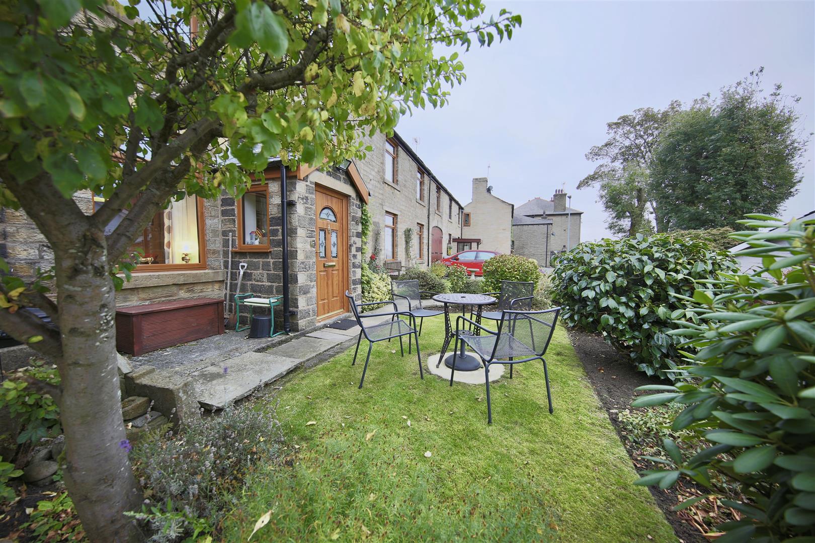 Property in Edenfield Road, Rochdale, OL12 7TR