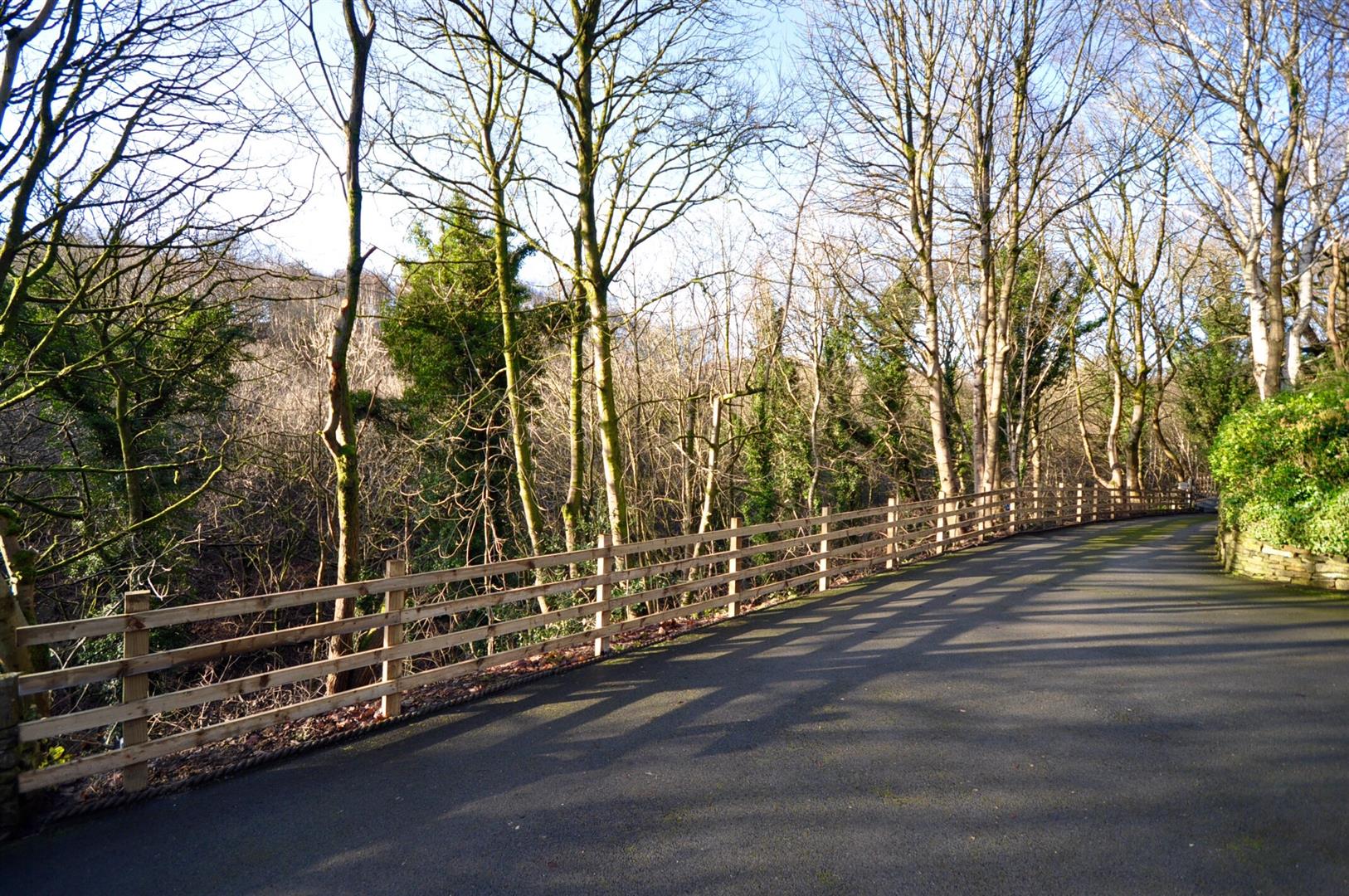 Property in Gelder Clough, Ashworth Valley, Heywood, OL10 4BD