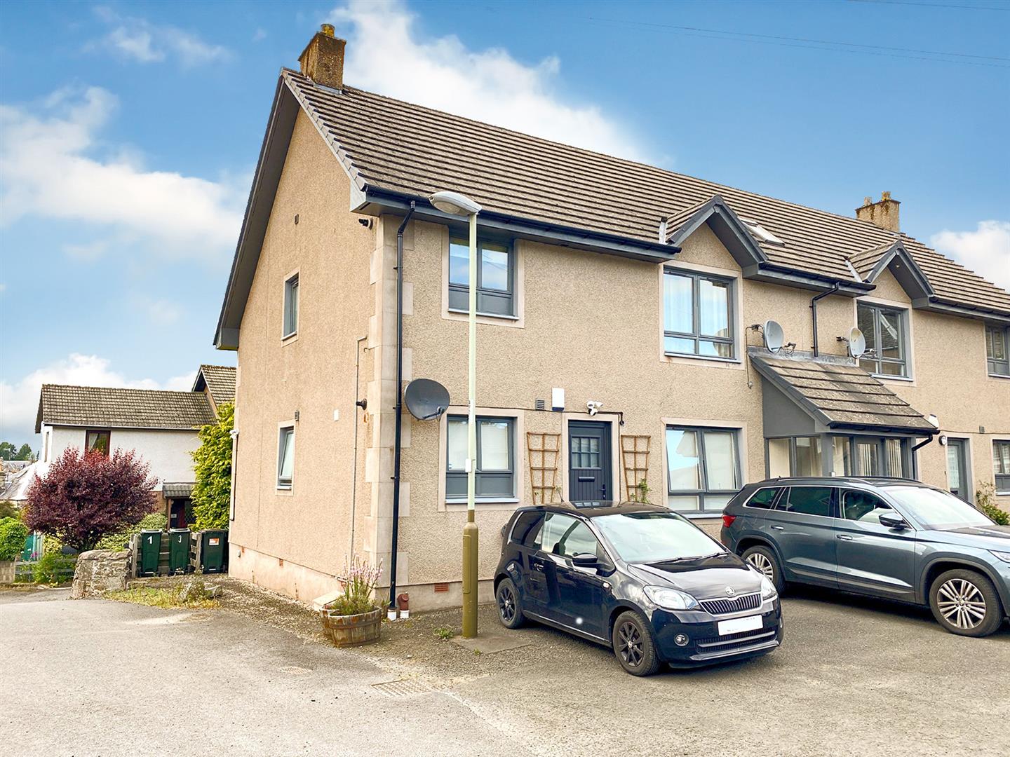 Property in Tullylumb Court, Strathearn Place, Perth, PH2