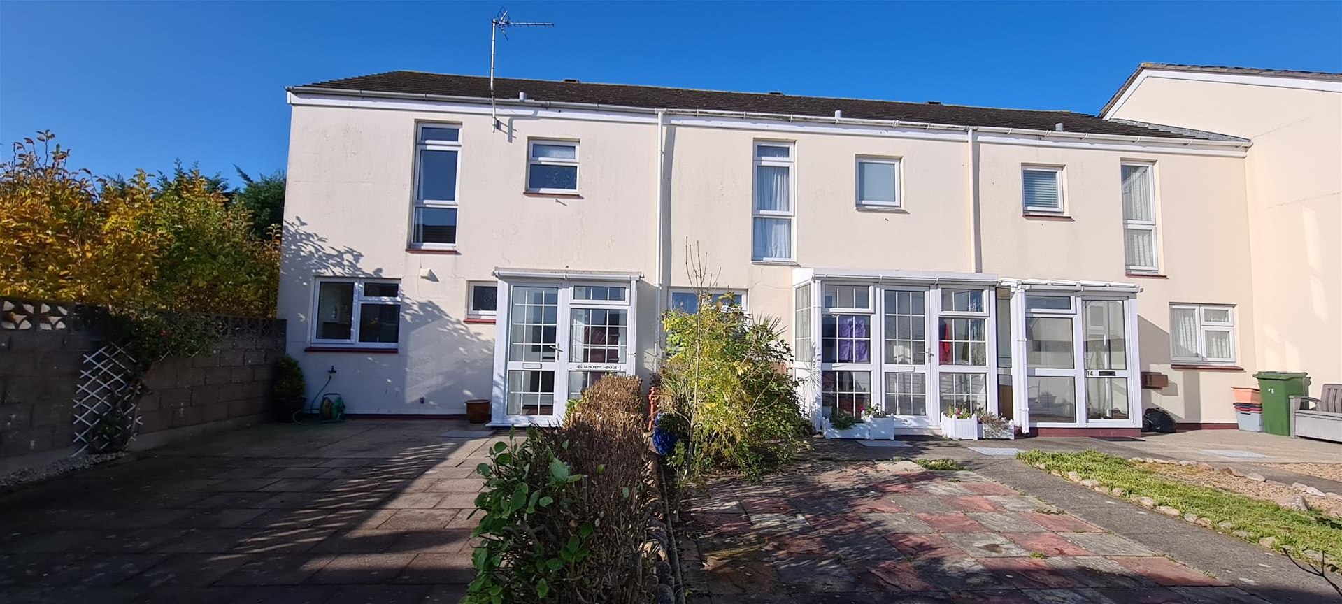 Property in La Route Des Quennevais, Jersey, JE3