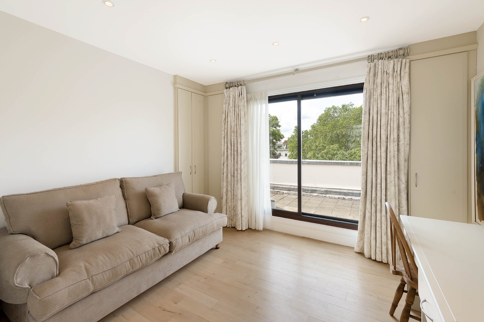 Property in Warwick Square, London, SW1V 2AJ