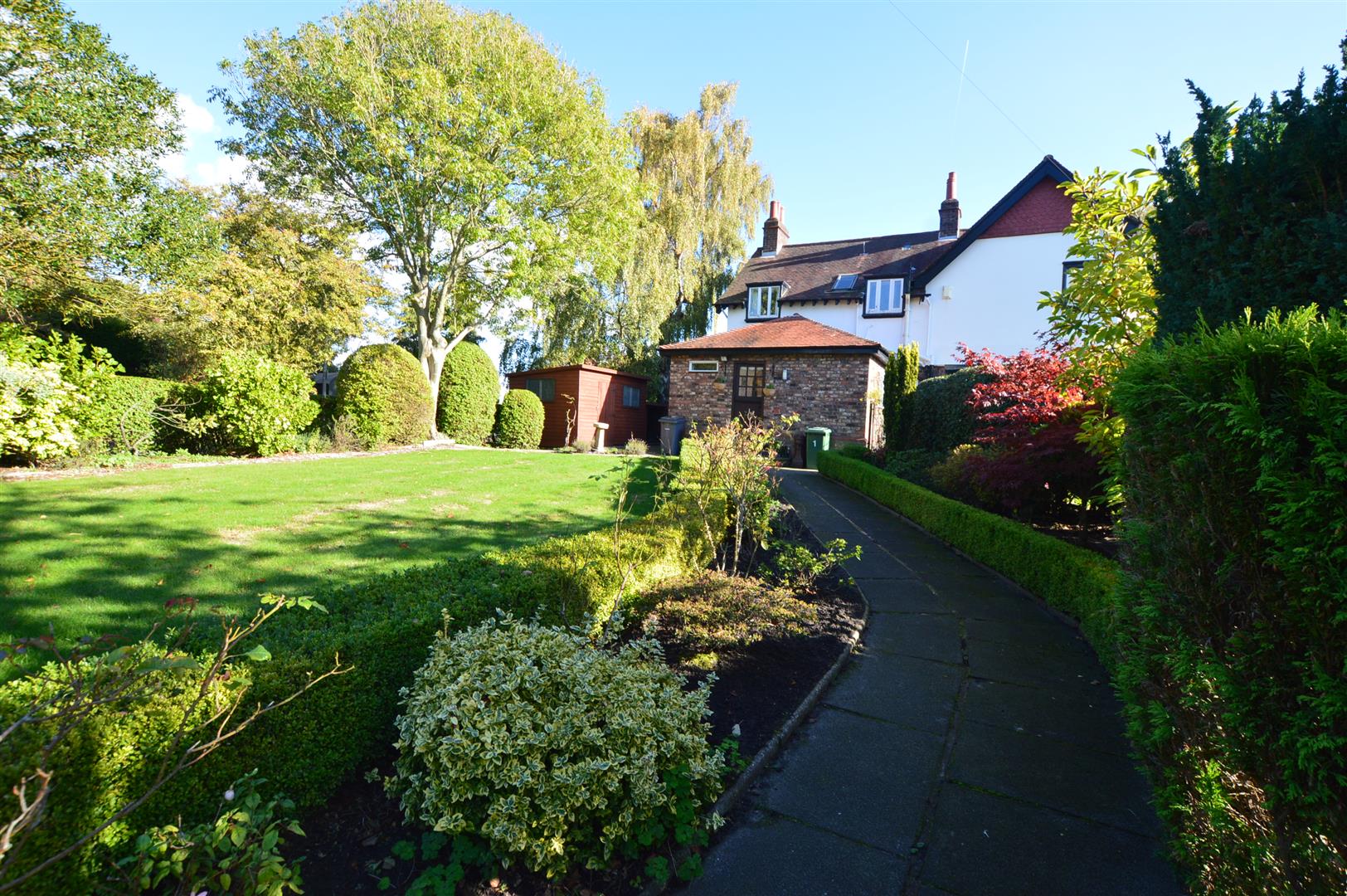 Property in Vyner Road South, Noctorum, Wirral, CH43 7PN