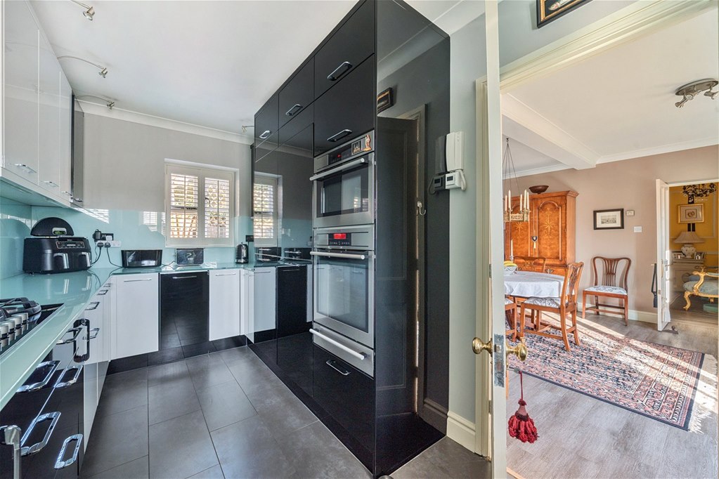 Property in Burghfield Road, Reading, RG30