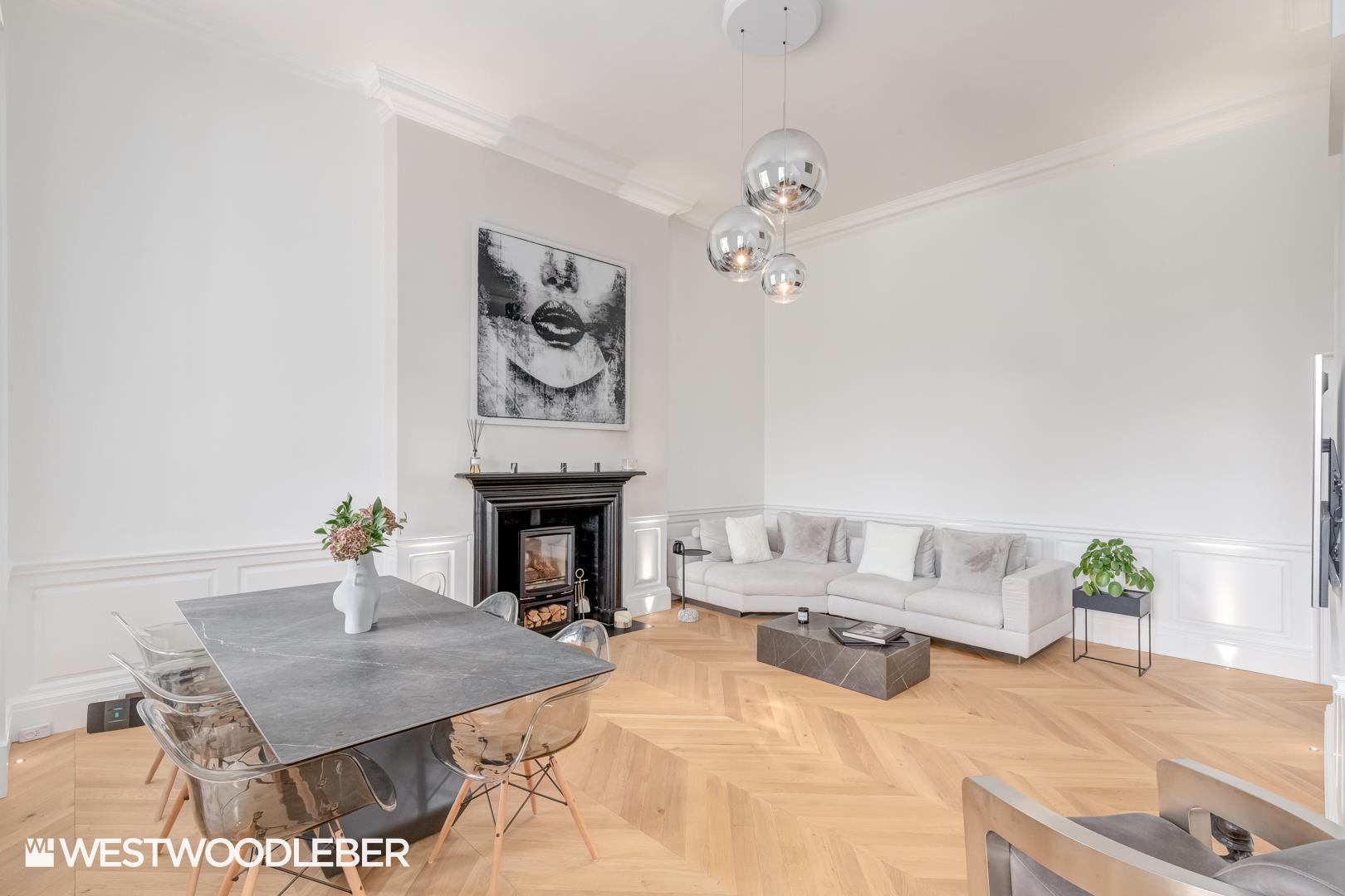 Property in Womleybury Manor, Church Lane, Broxbourne, EN10 7QE