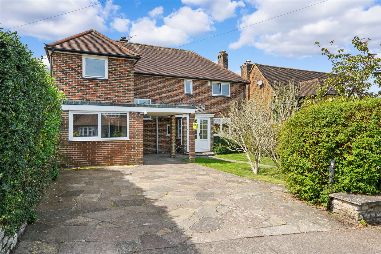 Property in Heath Close, Banstead, SM7